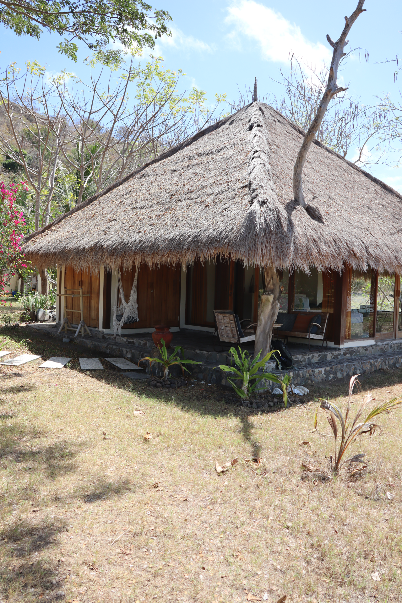 Pearl Beach Eco-Resort, Gili Asahan, Lombok - Plantbased Dennis